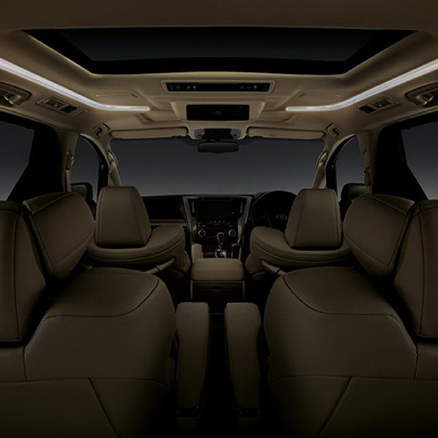 Toyota Alphard - TOYOTA K.MOTORS